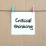 Qu'est-ce que la pensée critique ? Définition et exemples